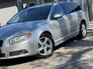 Grey Volvo V70 2012 in Jurmala, with an engine capacity of 2.00 L and mileage of 250 thousand km for 4950 €, photo 6 on AUTOMOTO.COM.LV