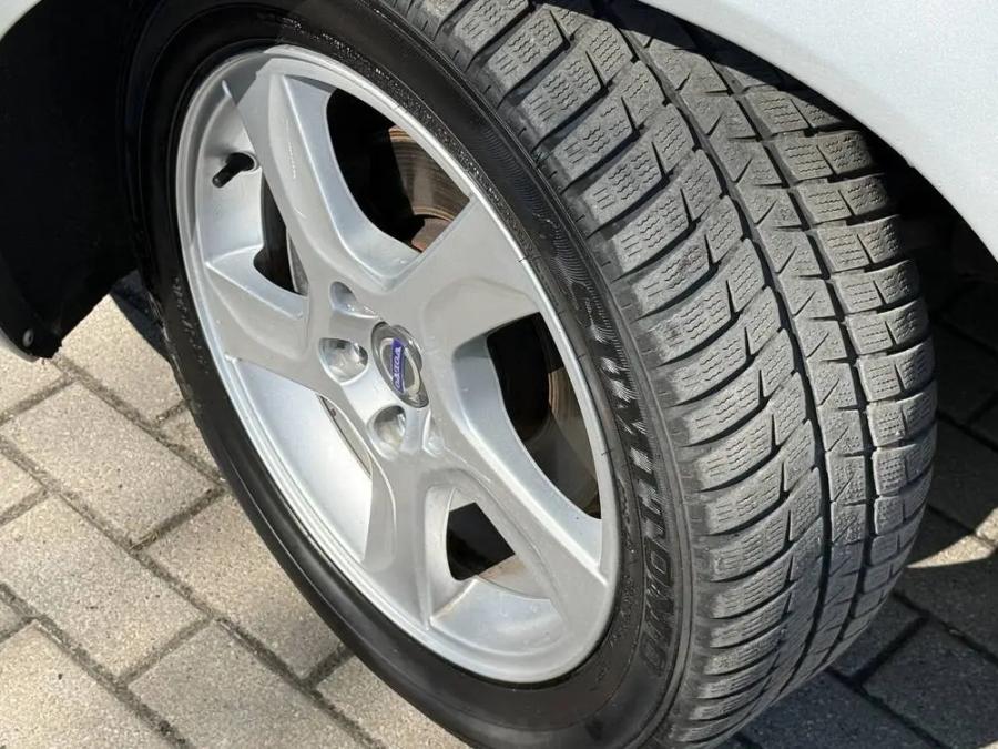 Grey Volvo V70 2012 in Jurmala, with an engine capacity of 2.00 L and mileage of 250 thousand km for 4950 €, photo 13 on AUTOMOTO.COM.LV