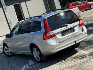 Grey Volvo V70 2012 in Jurmala, with an engine capacity of 2.00 L and mileage of 250 thousand km for 4950 €, photo 16 on AUTOMOTO.COM.LV