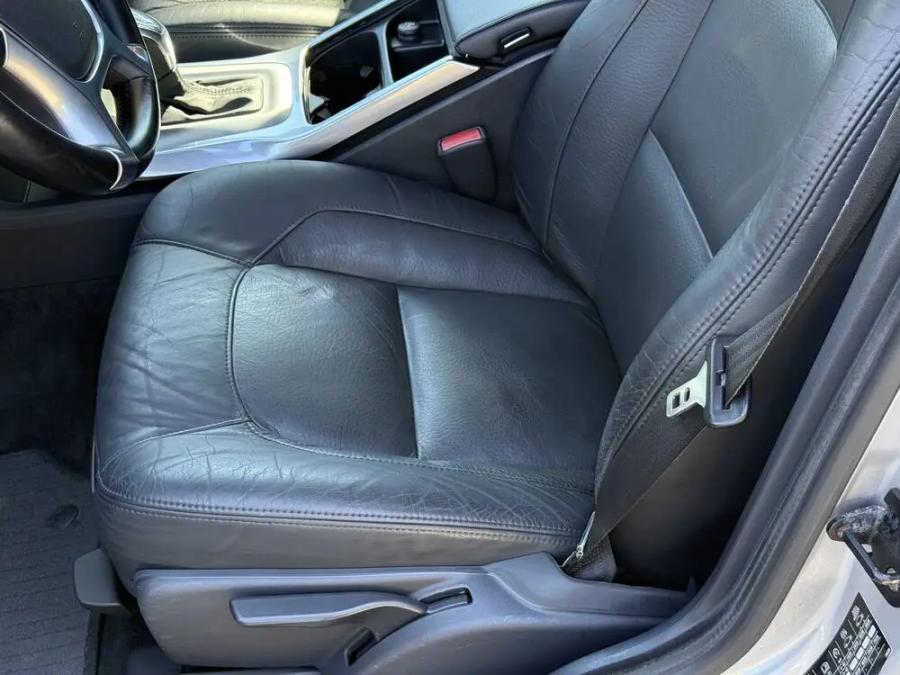 Grey Volvo V70 2012 in Jurmala, with an engine capacity of 2.00 L and mileage of 250 thousand km for 4950 €, photo 28 on AUTOMOTO.COM.LV