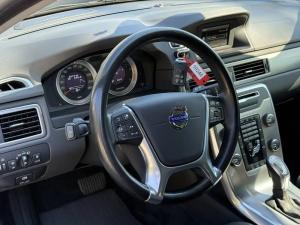 Grey Volvo V70 2012 in Jurmala, with an engine capacity of 2.00 L and mileage of 250 thousand km for 4950 €, photo 29 on AUTOMOTO.COM.LV