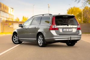Pelēks Volvo V70 2012 Jelgava, ar dzinēja tilpumu 2.00 L un nobraukumu 446 tūkst. km par 5200 €, foto 5 vietnē AUTOMOTO.COM.LV