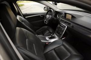 Pelēks Volvo V70 2012 Jelgava, ar dzinēja tilpumu 2.00 L un nobraukumu 446 tūkst. km par 5200 €, foto 13 vietnē AUTOMOTO.COM.LV
