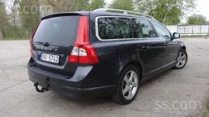 Grey Volvo V70 2012 in Jurmala, with an engine capacity of 2.00 L and mileage of 309 thousand km for 6290 €, photo 5 on AUTOMOTO.COM.LV