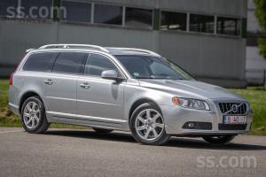 Grey Volvo V70 2012 in Tukums, with an engine capacity of 2.00 L and mileage of 318 thousand km for 6990 €, photo 7 on AUTOMOTO.COM.LV