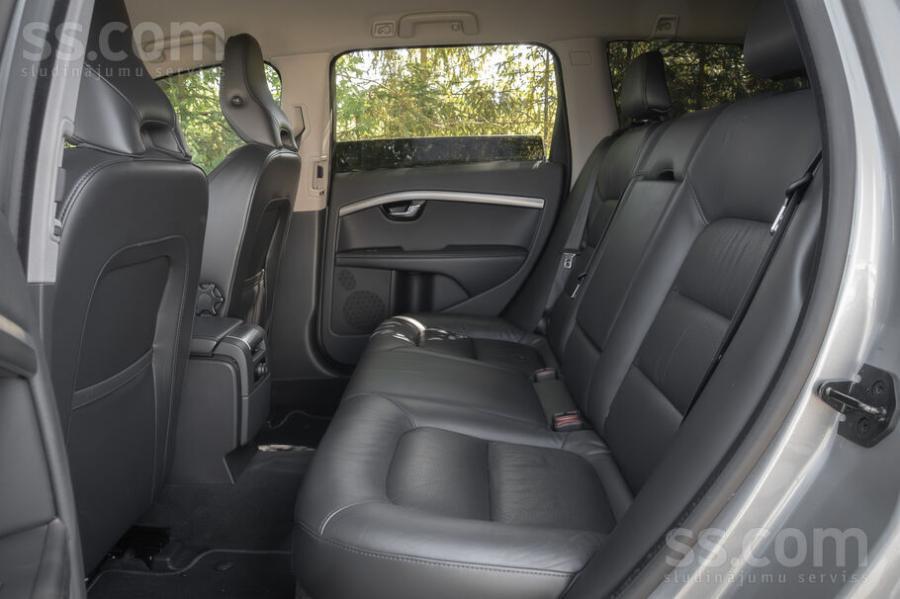 Grey Volvo V70 2012 in Tukums, with an engine capacity of 2.00 L and mileage of 318 thousand km for 6990 €, photo 18 on AUTOMOTO.COM.LV