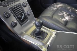 Grey Volvo V70 2012 in Tukums, with an engine capacity of 2.00 L and mileage of 318 thousand km for 6990 €, photo 30 on AUTOMOTO.COM.LV