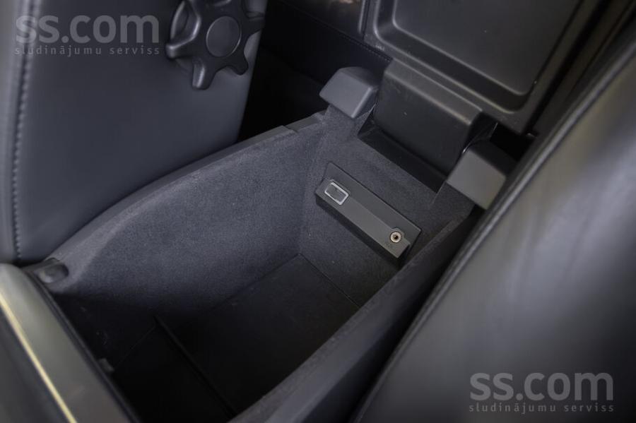 Grey Volvo V70 2012 in Tukums, with an engine capacity of 2.00 L and mileage of 318 thousand km for 6990 €, photo 31 on AUTOMOTO.COM.LV