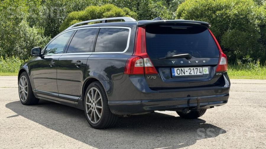 Pelēks Volvo V70 2012 Aizkraukle, ar dzinēja tilpumu 2.00 L un nobraukumu 209 tūkst. km par 5970 €, foto 5 vietnē AUTOMOTO.COM.LV