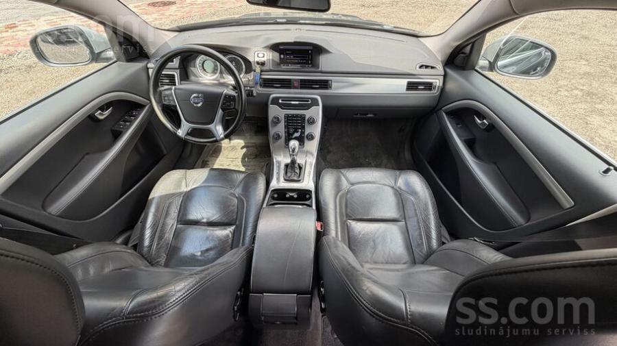 Pelēks Volvo V70 2012 Aizkraukle, ar dzinēja tilpumu 2.00 L un nobraukumu 209 tūkst. km par 5970 €, foto 13 vietnē AUTOMOTO.COM.LV
