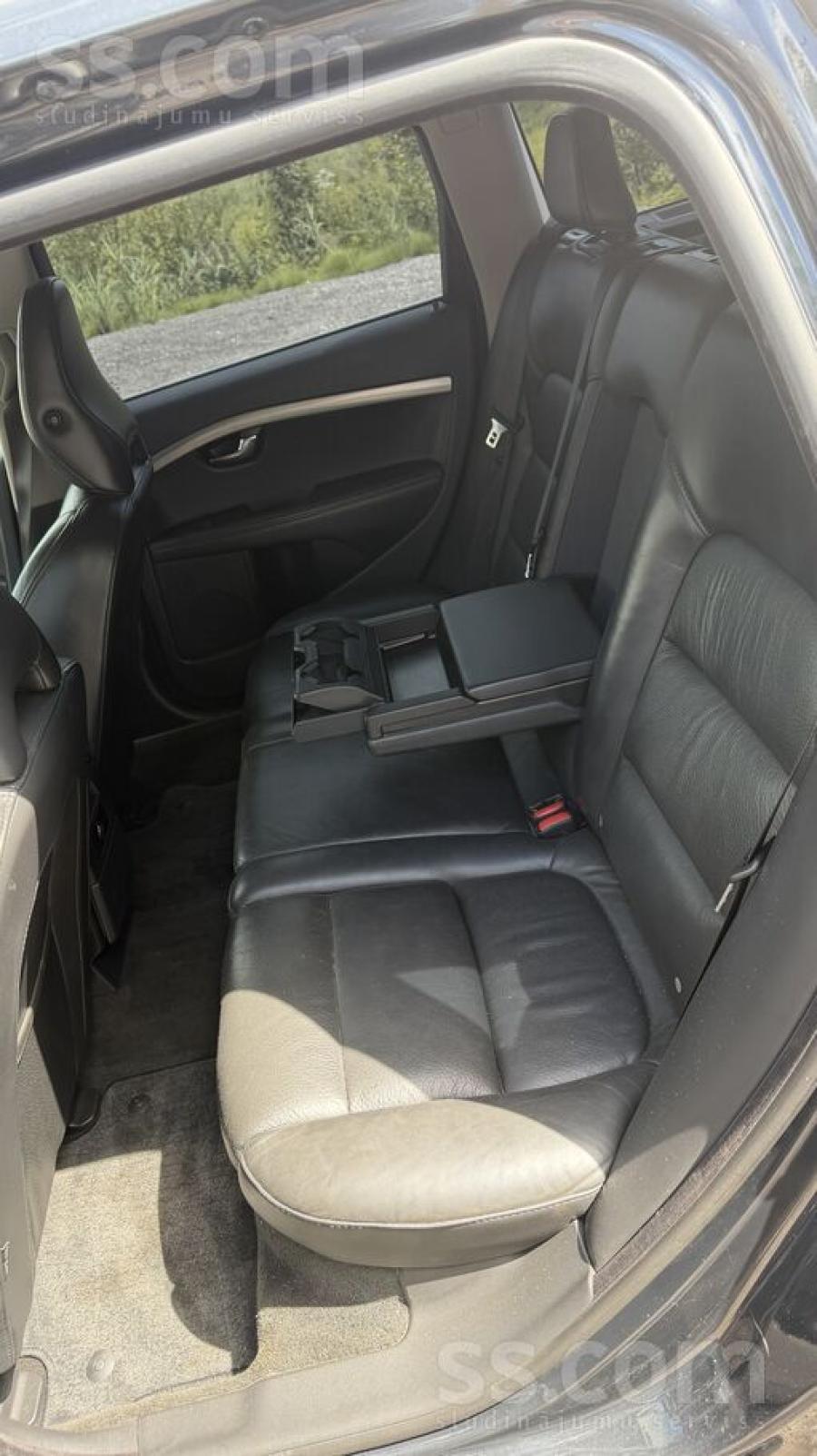 Pelēks Volvo V70 2012 Aizkraukle, ar dzinēja tilpumu 2.00 L un nobraukumu 209 tūkst. km par 5970 €, foto 15 vietnē AUTOMOTO.COM.LV