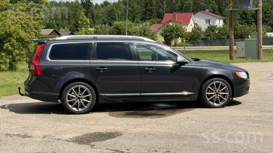 Pelēks Volvo V70 2012 Aizkraukle, ar dzinēja tilpumu 2.00 L un nobraukumu 209 tūkst. km par 5970 €, foto 21 vietnē AUTOMOTO.COM.LV