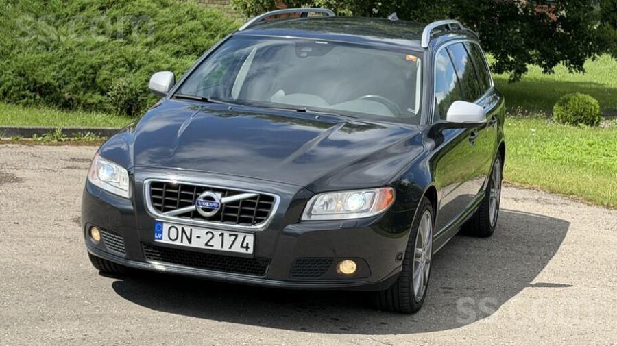 Pelēks Volvo V70 2012 Aizkraukle, ar dzinēja tilpumu 2.00 L un nobraukumu 209 tūkst. km par 5970 €, foto 25 vietnē AUTOMOTO.COM.LV