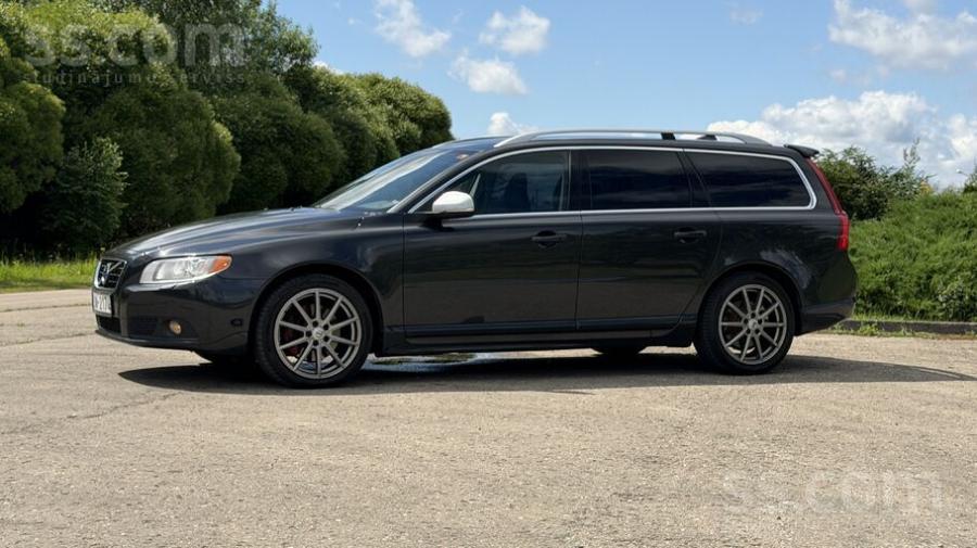 Pelēks Volvo V70 2012 Aizkraukle, ar dzinēja tilpumu 2.00 L un nobraukumu 209 tūkst. km par 5970 €, foto 26 vietnē AUTOMOTO.COM.LV