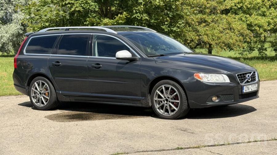 Pelēks Volvo V70 2012 Aizkraukle, ar dzinēja tilpumu 2.00 L un nobraukumu 209 tūkst. km par 5970 €, foto 27 vietnē AUTOMOTO.COM.LV