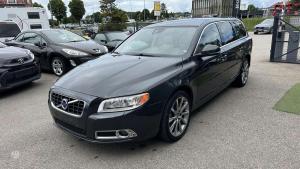 Pelēks Volvo V70 2012 Klaipėda, ar dzinēja tilpumu 1.98 L un nobraukumu 336 tūkst. km par 4950 €, foto  vietnē AUTOMOTO.COM.LV