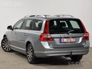 Grey Volvo V70 2012 in Jurmala, with an engine capacity of 2.00 L and mileage of 352 thousand km for 6995 €, photo 13 on AUTOMOTO.COM.LV