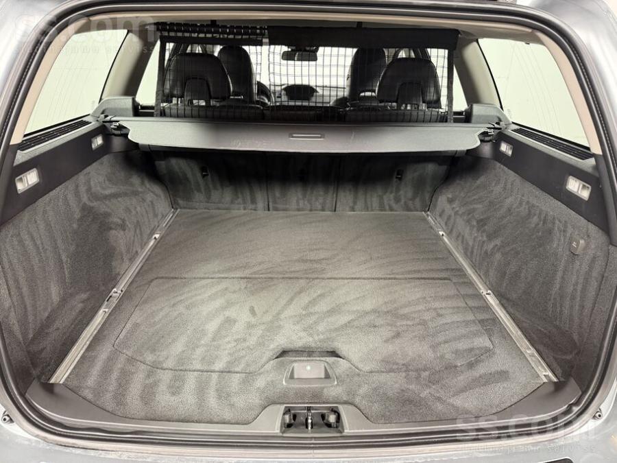 Grey Volvo V70 2012 in Jurmala, with an engine capacity of 2.00 L and mileage of 352 thousand km for 6995 €, photo 31 on AUTOMOTO.COM.LV