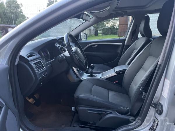Pelēks Volvo V70 2012 Rīga, ar dzinēja tilpumu 2.00 L un nobraukumu 370 tūkst. km par 4150 €, foto 8 vietnē AUTOMOTO.COM.LV