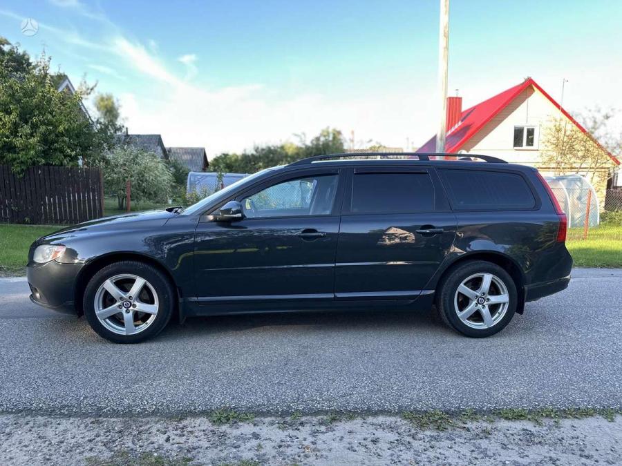 Pelēks Volvo V70 2012 Viļņa, ar dzinēja tilpumu 1.98 L un nobraukumu 270 tūkst. km par 4290 €, foto 4 vietnē AUTOMOTO.COM.LV