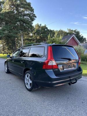 Pelēks Volvo V70 2012 Viļņa, ar dzinēja tilpumu 1.98 L un nobraukumu 270 tūkst. km par 4290 €, foto 5 vietnē AUTOMOTO.COM.LV