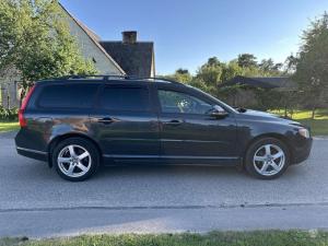 Pelēks Volvo V70 2012 Viļņa, ar dzinēja tilpumu 1.98 L un nobraukumu 270 tūkst. km par 4290 €, foto 7 vietnē AUTOMOTO.COM.LV