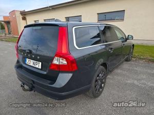 Pelēks Volvo V70 2012 Paide, ar dzinēja tilpumu 2.00 L un nobraukumu 311 tūkst. km par 6990 €, foto 18 vietnē AUTOMOTO.COM.LV