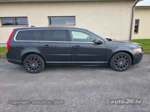 Pelēks Volvo V70 2012 Paide, ar dzinēja tilpumu 2.00 L un nobraukumu 311 tūkst. km par 6990 €, foto 19 vietnē AUTOMOTO.COM.LV