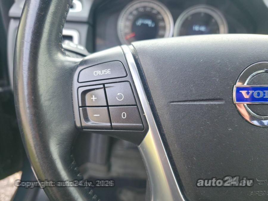 Pelēks Volvo V70 2012 Paide, ar dzinēja tilpumu 2.00 L un nobraukumu 311 tūkst. km par 6990 €, foto 24 vietnē AUTOMOTO.COM.LV