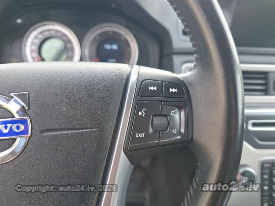 Pelēks Volvo V70 2012 Paide, ar dzinēja tilpumu 2.00 L un nobraukumu 311 tūkst. km par 6990 €, foto 25 vietnē AUTOMOTO.COM.LV