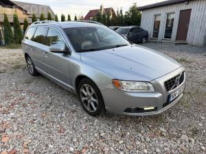 Pelēks Volvo V70 2012 Saldus, ar dzinēja tilpumu 2.00 L un nobraukumu 351 tūkst. km par 2950 €, foto 4 vietnē AUTOMOTO.COM.LV