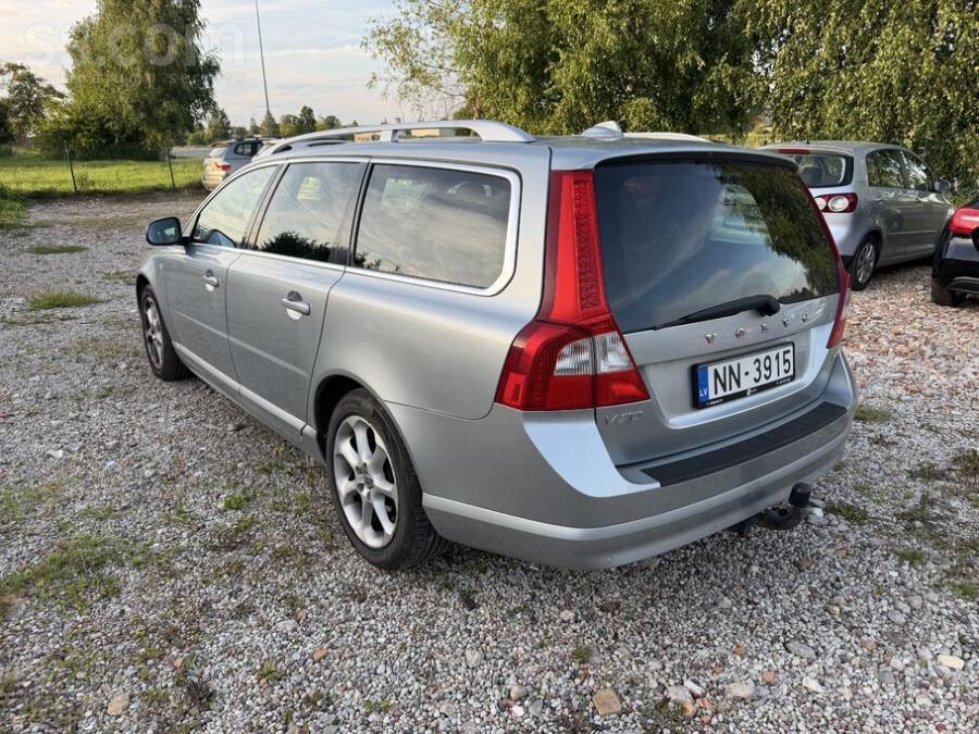 Pelēks Volvo V70 2012 Saldus, ar dzinēja tilpumu 2.00 L un nobraukumu 351 tūkst. km par 2950 €, foto 8 vietnē AUTOMOTO.COM.LV