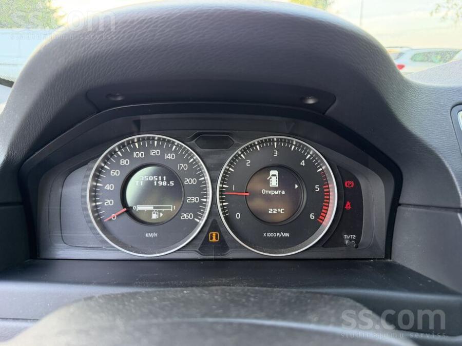 Pelēks Volvo V70 2012 Saldus, ar dzinēja tilpumu 2.00 L un nobraukumu 351 tūkst. km par 2950 €, foto 18 vietnē AUTOMOTO.COM.LV
