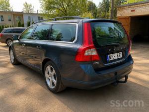 Pelēks Volvo V70 2012 Ogre, ar dzinēja tilpumu 2.00 L un nobraukumu 294 tūkst. km par 6500 €, foto 4 vietnē AUTOMOTO.COM.LV