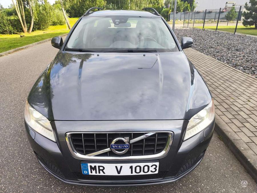 Pelēks Volvo V70 2012 Kauņa, ar dzinēja tilpumu 1.98 L un nobraukumu 300 tūkst. km par 5250 €, foto 3 vietnē AUTOMOTO.COM.LV