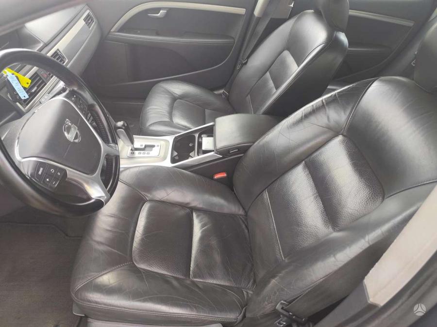 Pelēks Volvo V70 2012 Kauņa, ar dzinēja tilpumu 1.98 L un nobraukumu 300 tūkst. km par 5250 €, foto 11 vietnē AUTOMOTO.COM.LV
