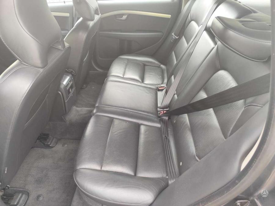 Pelēks Volvo V70 2012 Kauņa, ar dzinēja tilpumu 1.98 L un nobraukumu 300 tūkst. km par 5250 €, foto 12 vietnē AUTOMOTO.COM.LV