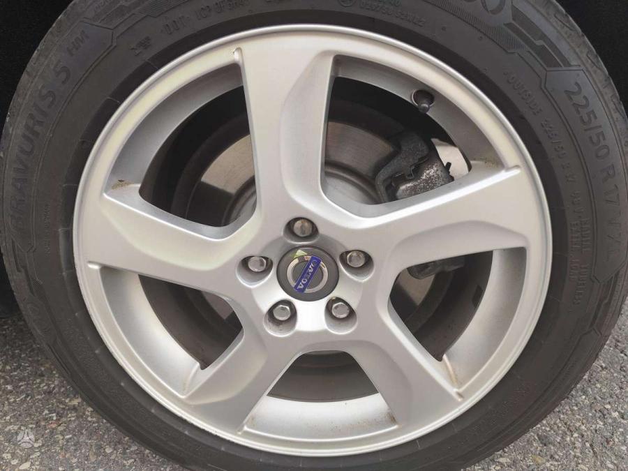 Pelēks Volvo V70 2012 Kauņa, ar dzinēja tilpumu 1.98 L un nobraukumu 300 tūkst. km par 5250 €, foto 20 vietnē AUTOMOTO.COM.LV