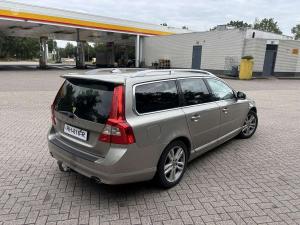 Pelēks Volvo V70 2012 Kauņa, ar dzinēja tilpumu 2.40 L un nobraukumu 350 tūkst. km par 5250 €, foto 5 vietnē AUTOMOTO.COM.LV
