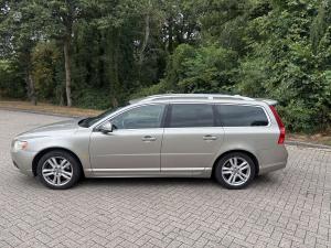 Pelēks Volvo V70 2012 Kauņa, ar dzinēja tilpumu 2.40 L un nobraukumu 350 tūkst. km par 5250 €, foto 6 vietnē AUTOMOTO.COM.LV