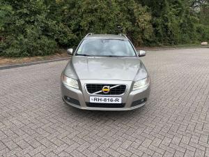 Pelēks Volvo V70 2012 Kauņa, ar dzinēja tilpumu 2.40 L un nobraukumu 350 tūkst. km par 5250 €, foto 9 vietnē AUTOMOTO.COM.LV