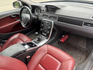 Pelēks Volvo V70 2012 Kauņa, ar dzinēja tilpumu 2.40 L un nobraukumu 350 tūkst. km par 5250 €, foto 12 vietnē AUTOMOTO.COM.LV