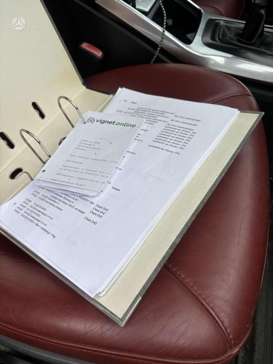 Pelēks Volvo V70 2012 Kauņa, ar dzinēja tilpumu 2.40 L un nobraukumu 350 tūkst. km par 5250 €, foto 13 vietnē AUTOMOTO.COM.LV