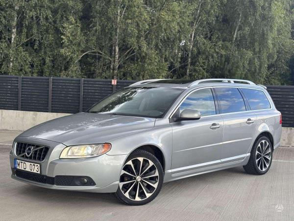 Grey Volvo V70 2012 in Vilnius, with an engine capacity of 1.98 L and mileage of 410 thousand km for 6000 €, photo 3 on AUTOMOTO.COM.LV