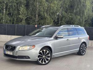 Grey Volvo V70 2012 in Vilnius, with an engine capacity of 1.98 L and mileage of 410 thousand km for 6000 €, photo 3 on AUTOMOTO.COM.LV