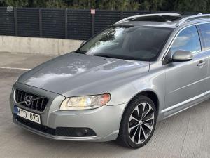 Grey Volvo V70 2012 in Vilnius, with an engine capacity of 1.98 L and mileage of 410 thousand km for 6000 €, photo 5 on AUTOMOTO.COM.LV