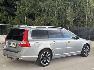 Grey Volvo V70 2012 in Vilnius, with an engine capacity of 1.98 L and mileage of 410 thousand km for 6000 €, photo 6 on AUTOMOTO.COM.LV