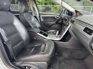 Grey Volvo V70 2012 in Vilnius, with an engine capacity of 1.98 L and mileage of 410 thousand km for 6000 €, photo 11 on AUTOMOTO.COM.LV