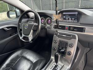 Grey Volvo V70 2012 in Vilnius, with an engine capacity of 1.98 L and mileage of 410 thousand km for 6000 €, photo 16 on AUTOMOTO.COM.LV