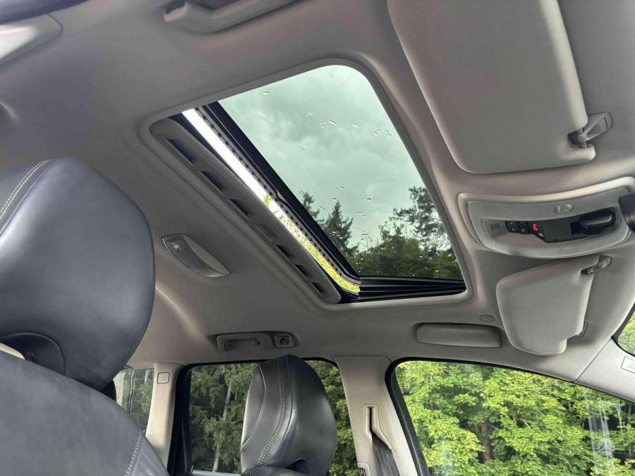 Grey Volvo V70 2012 in Vilnius, with an engine capacity of 1.98 L and mileage of 410 thousand km for 6000 €, photo 20 on AUTOMOTO.COM.LV